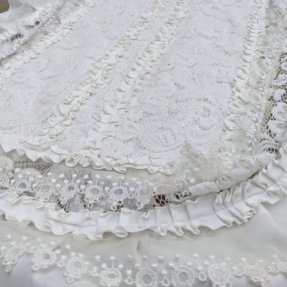 Vintage | Dining | Vintage White Lace Table Runner | Poshmark
